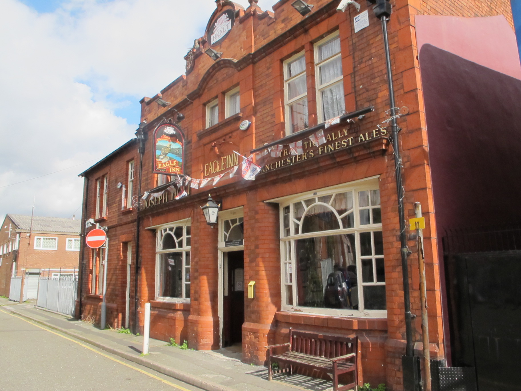 The Ultimate Manchester Pub Crawl